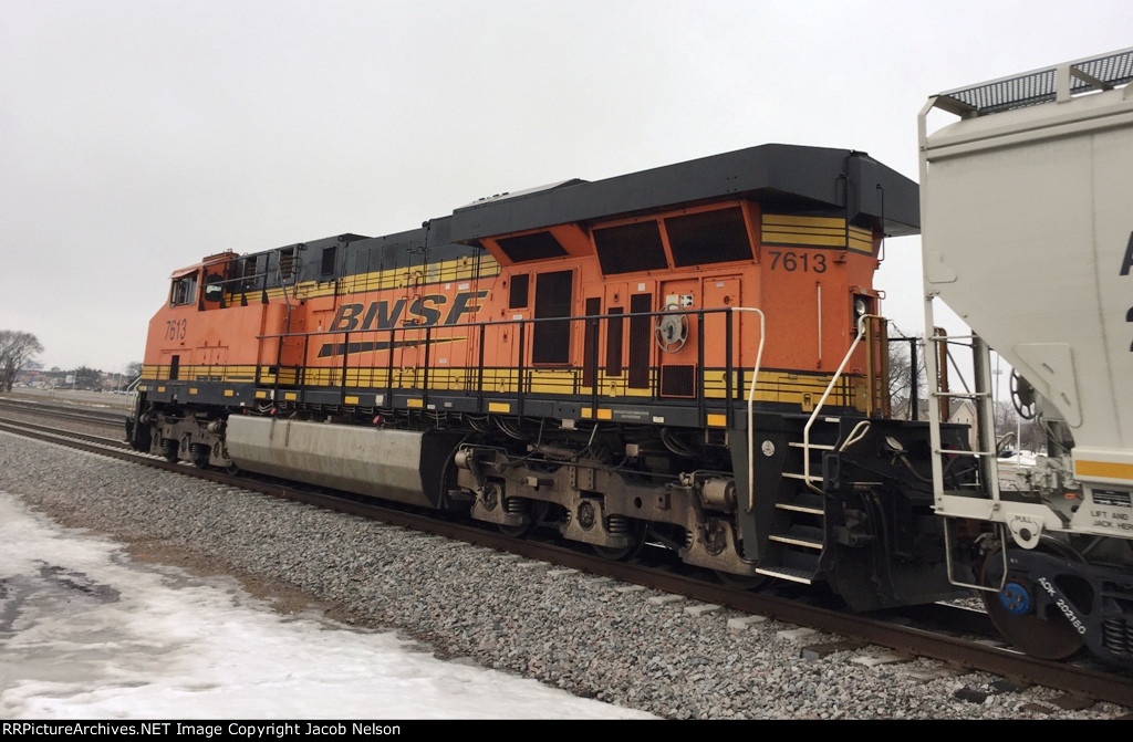 BNSF 7613 (DPU)