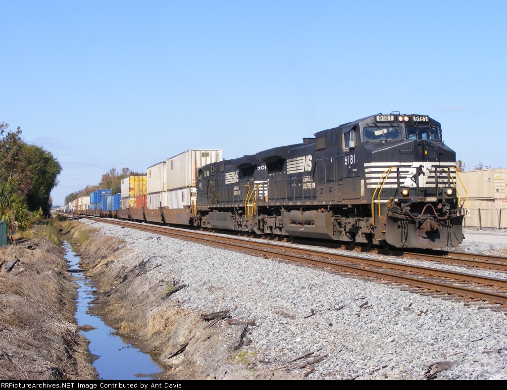 NS 9181 now headed for FECs Bowden Yard