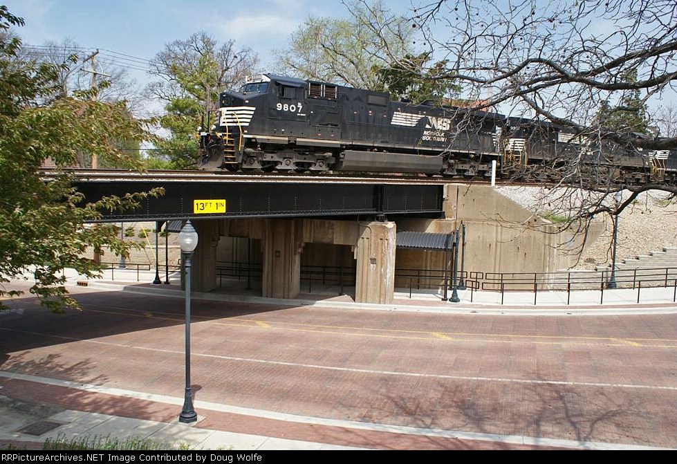 NS 9807