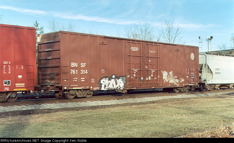 BNSF boxcar