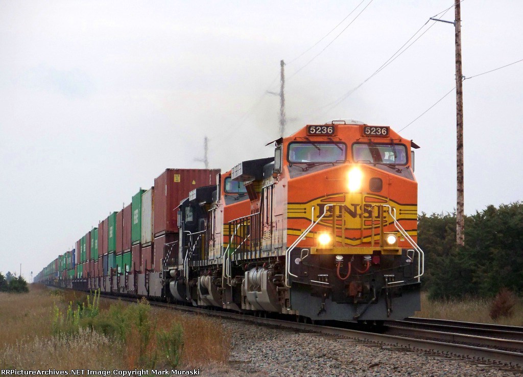 BNSF 5236
