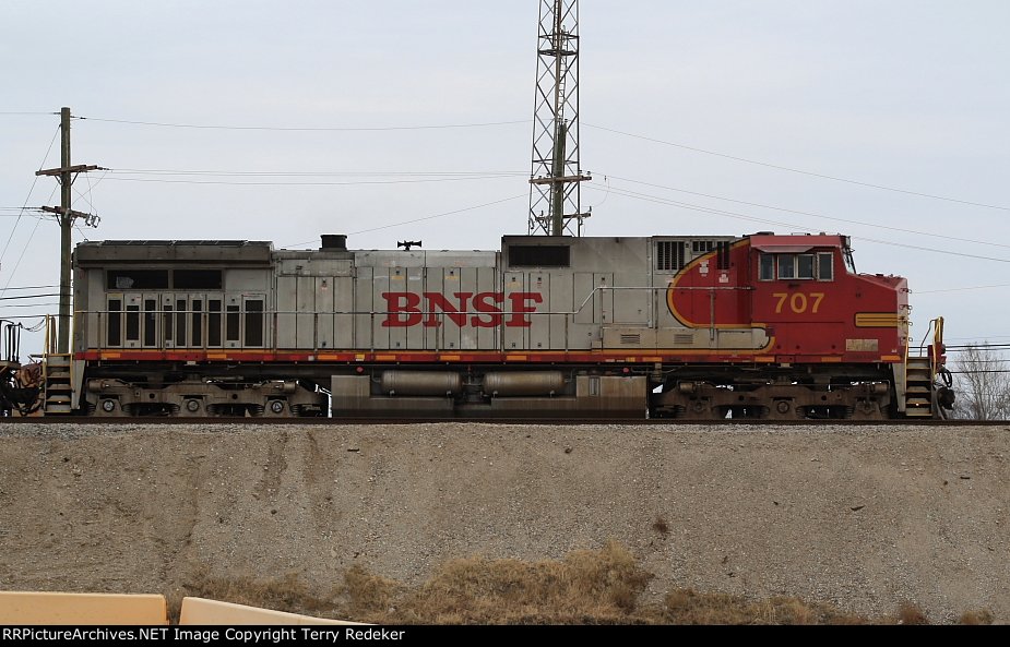 BNSF 707