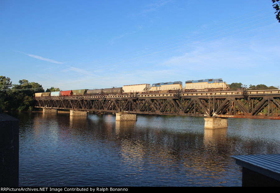 Morning sun hits northbound local D45 as it crosses the Mohawk River