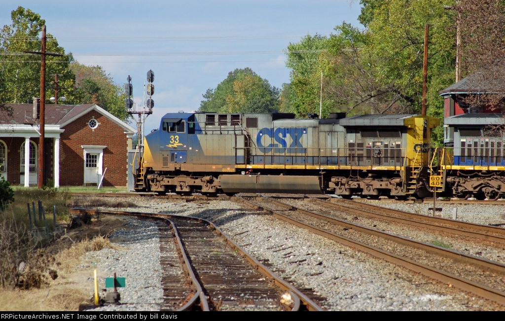 E504 crosses the diamond