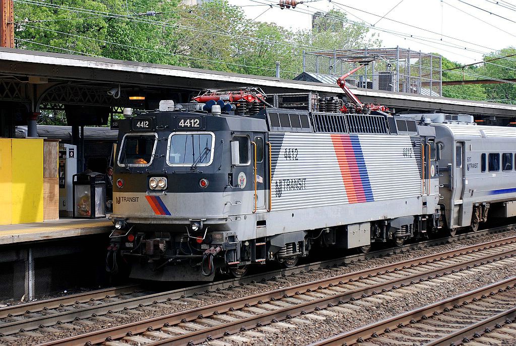 NJT ALP-44 @ Trenton