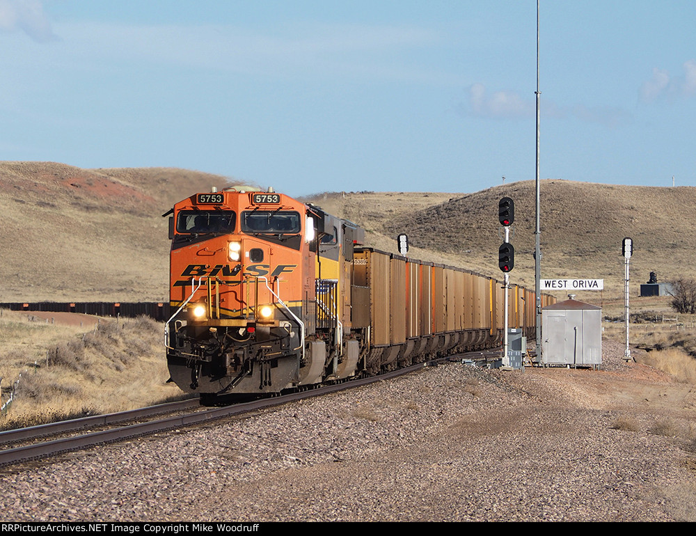 BNSF 5753