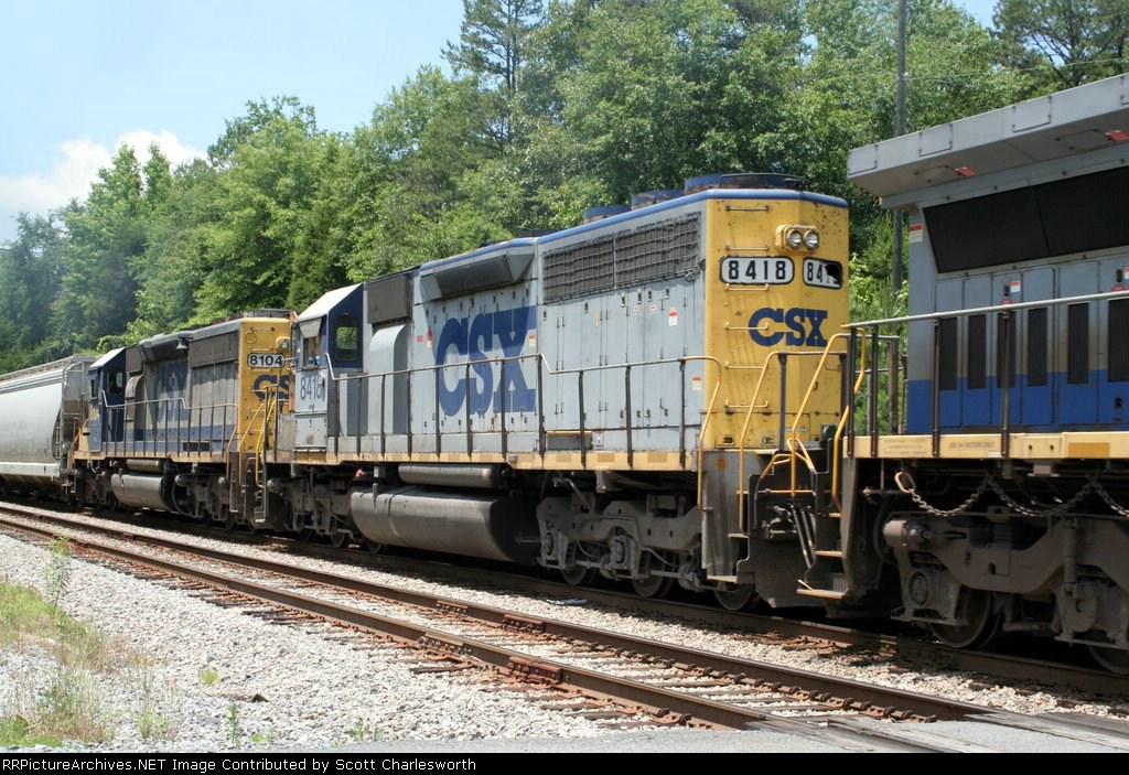 CSX 8418 on Q676