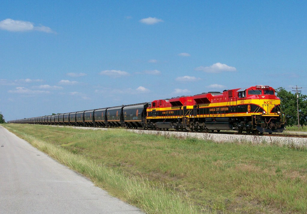KCS 4052 south of Beasley, TX