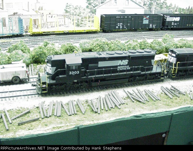 Roster shot of SD40-2 3303 at Bleeker