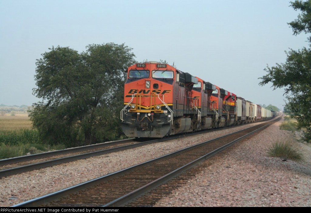 BNSF 5910