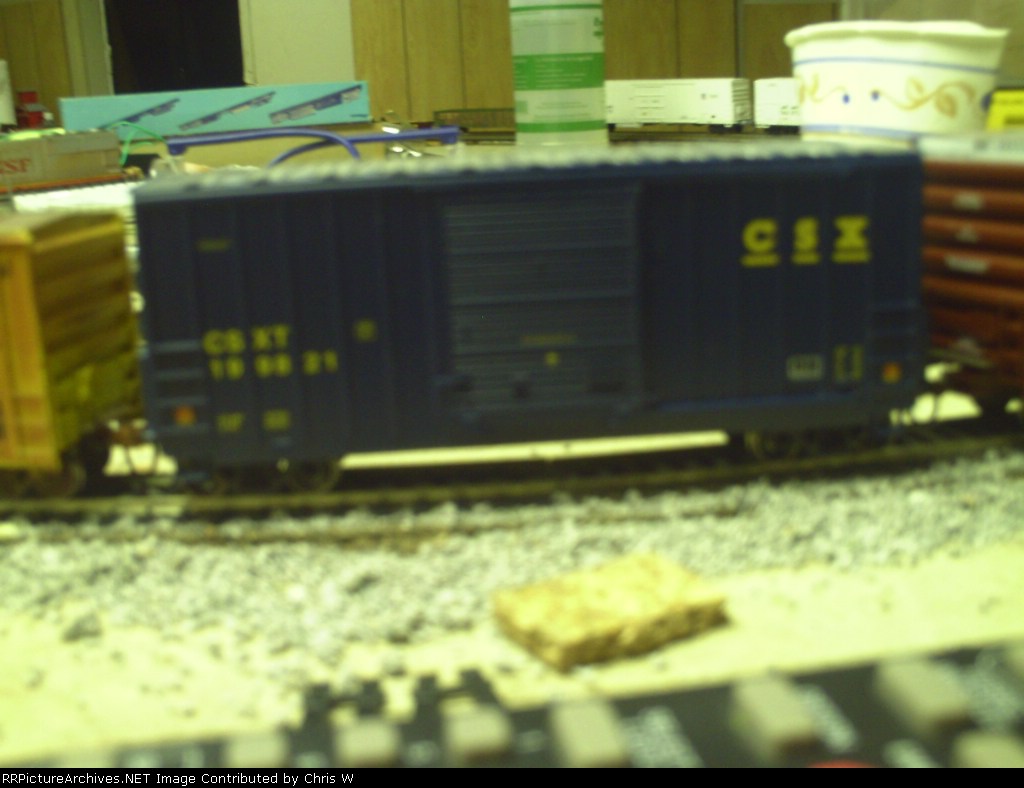40ft CSX Boxcar