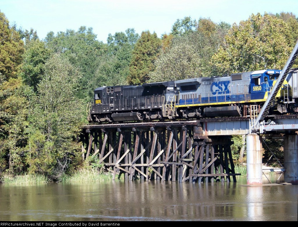 CSX 5976 & 5950