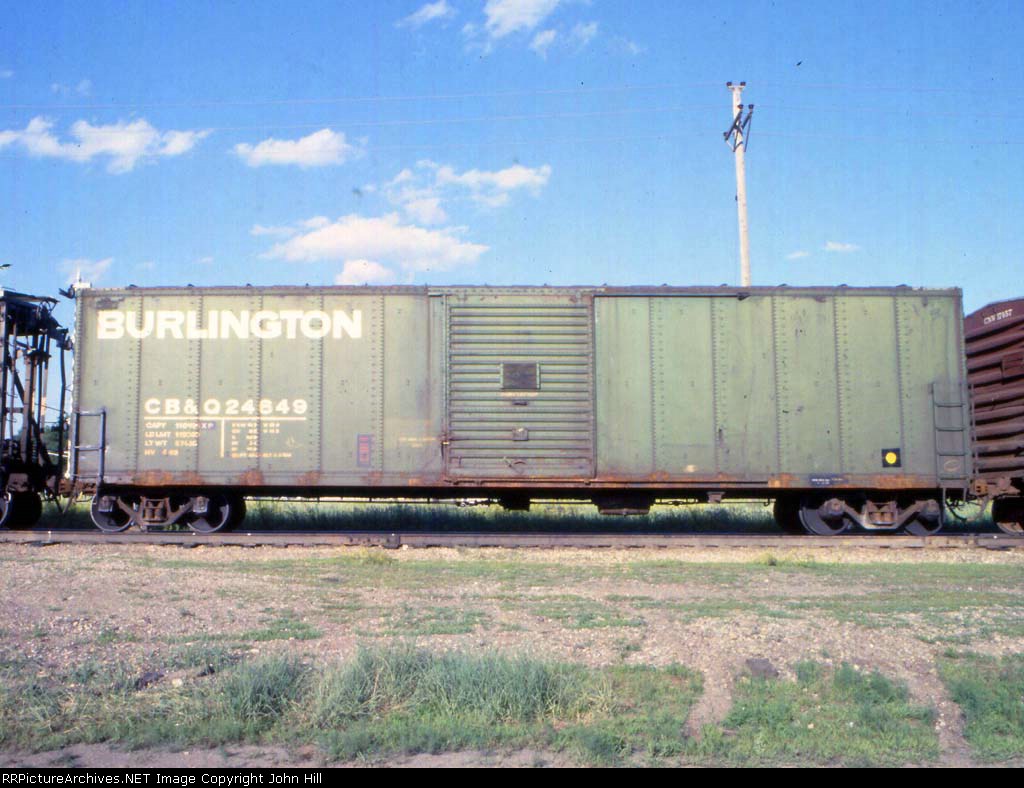 1181-21 CB&Q 24649 on westbound BN freight