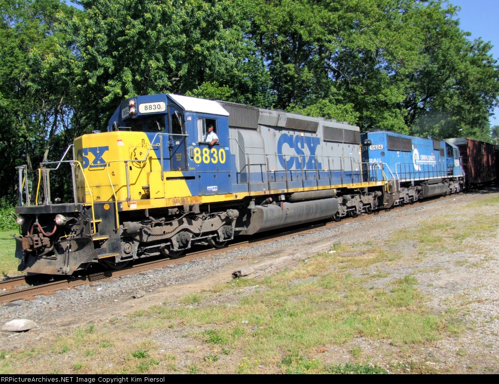 CSX 8830 & NS 5424 (CRQ) CA-11