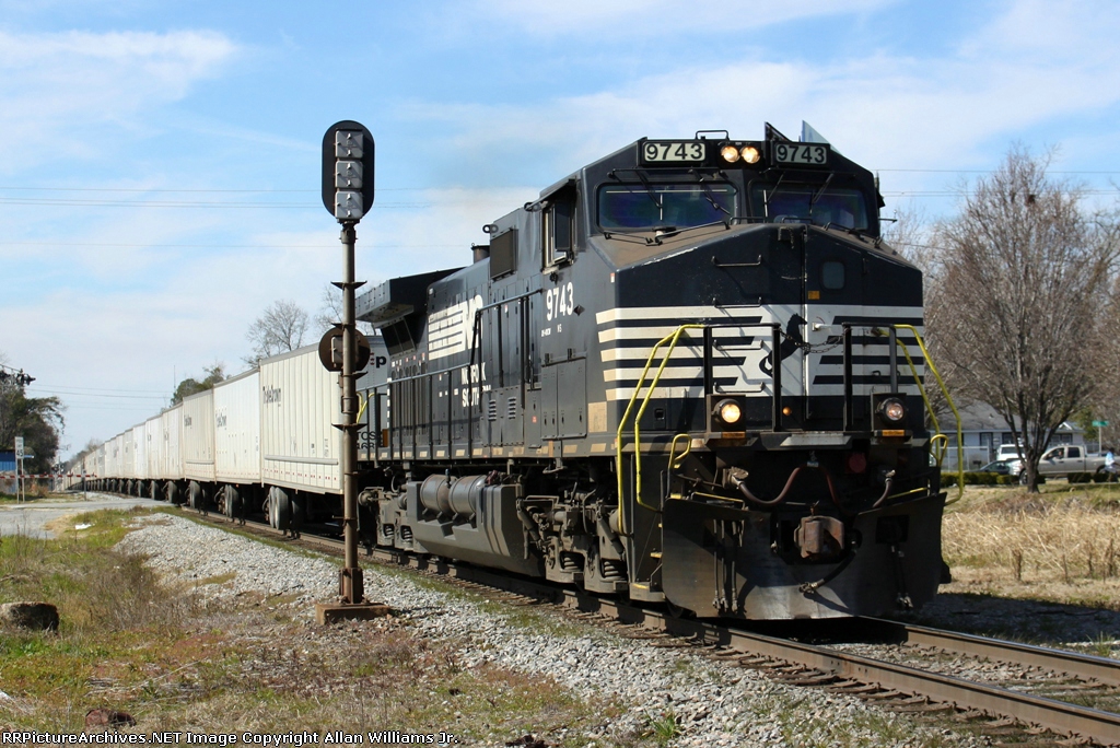 NS 9743