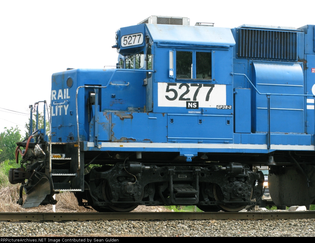 NS EMD GP38-2 5277