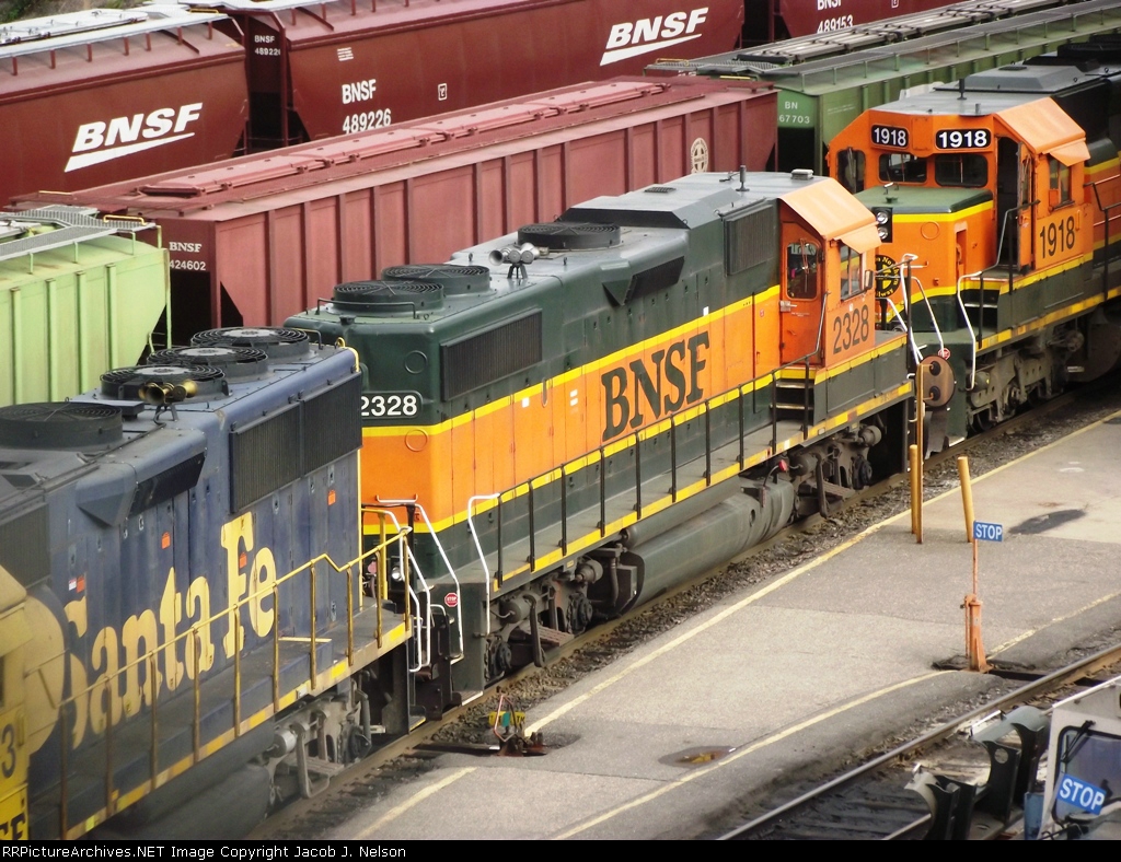 BNSF 2328