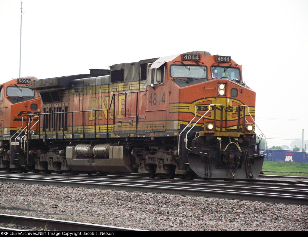 BNSF 4844