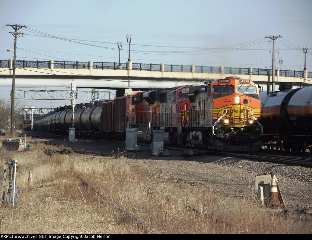 BNSF 4898