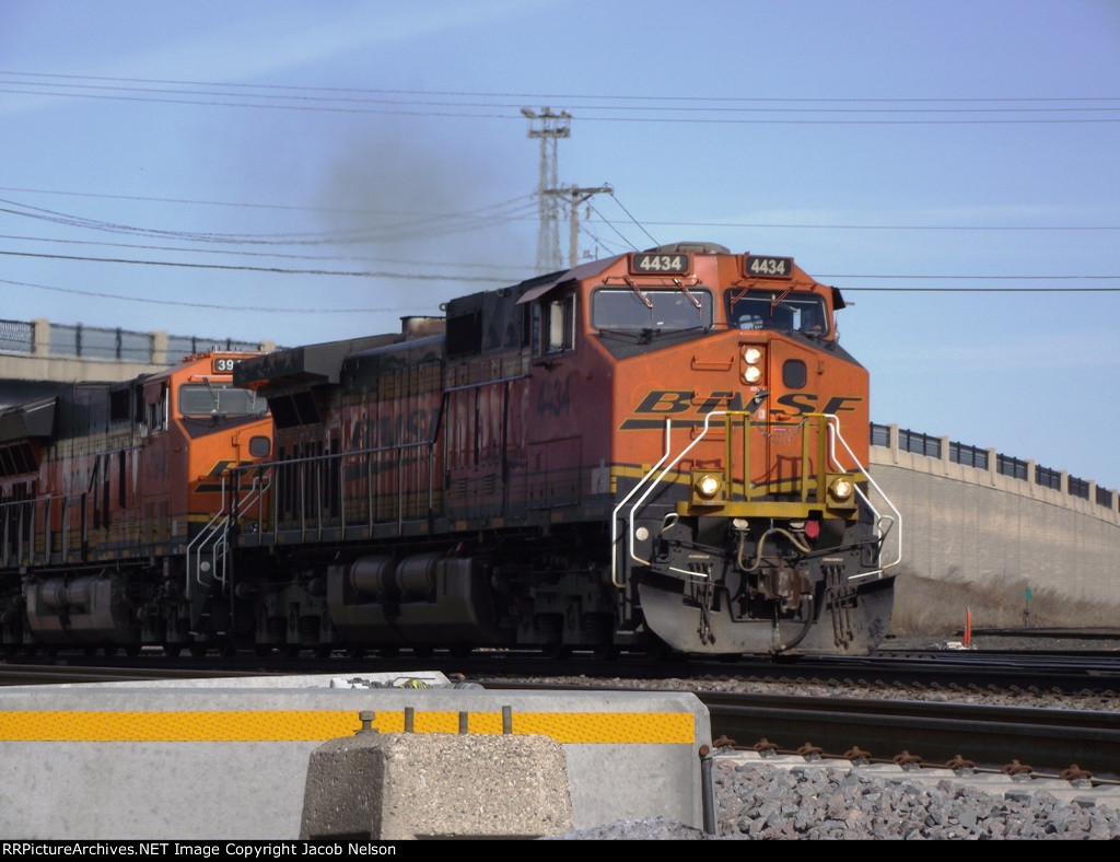 BNSF 4434