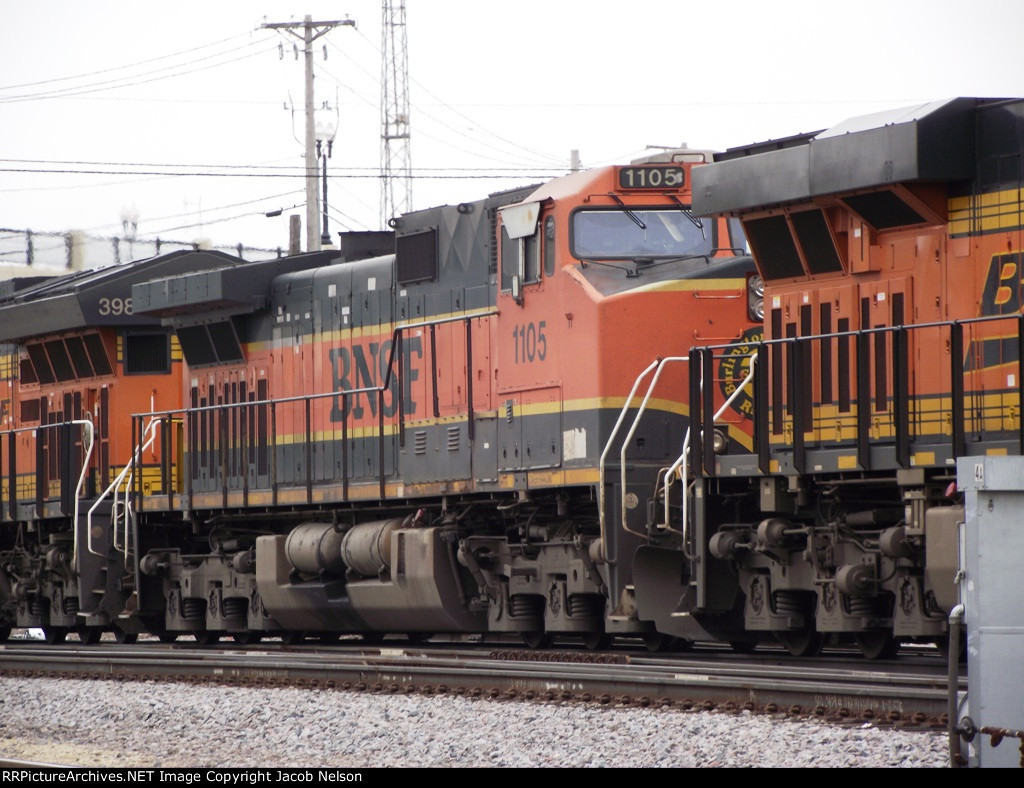BNSF 1105