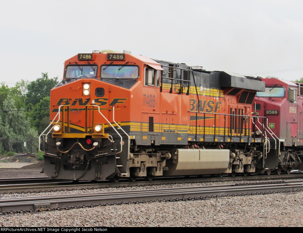 BNSF 7486