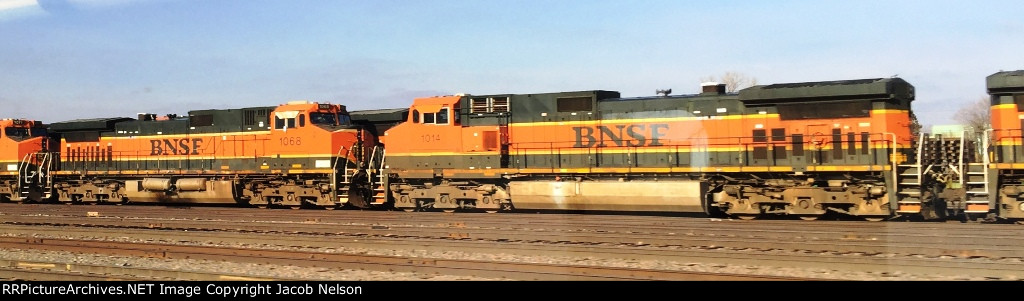 BNSF 1014