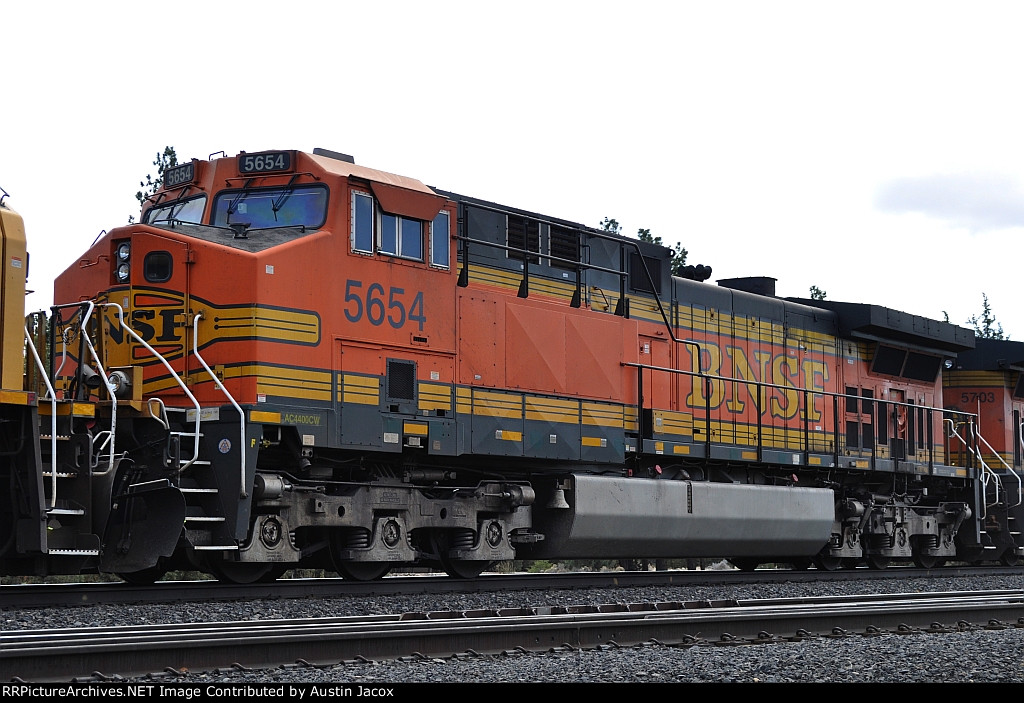 BNSF 5654