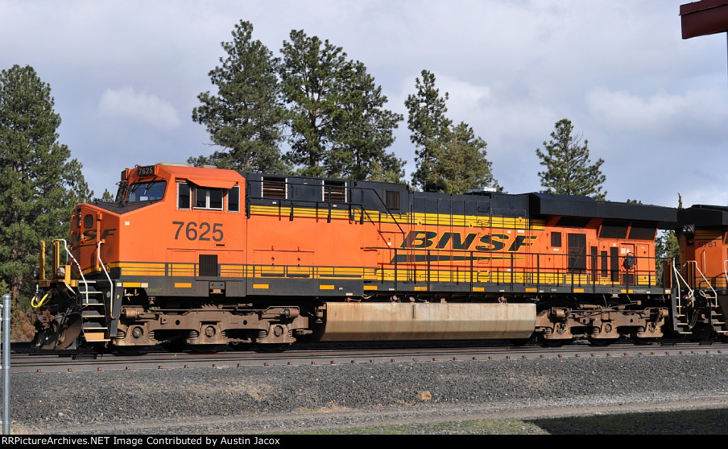 BNSF 7625