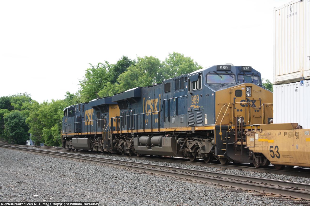 CSX 989