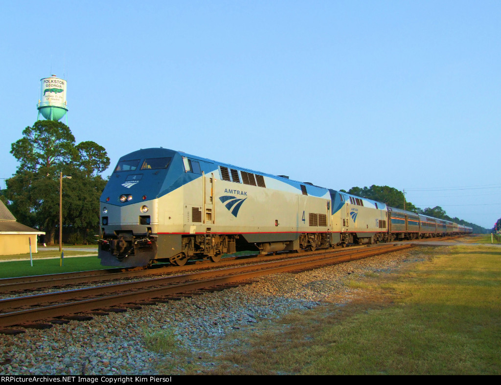 AMTK 4 Train P098 "Silver Meteor"