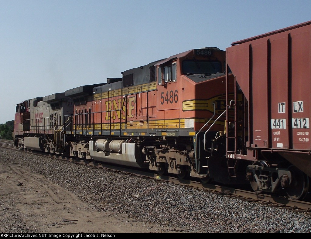 BNSF 5486