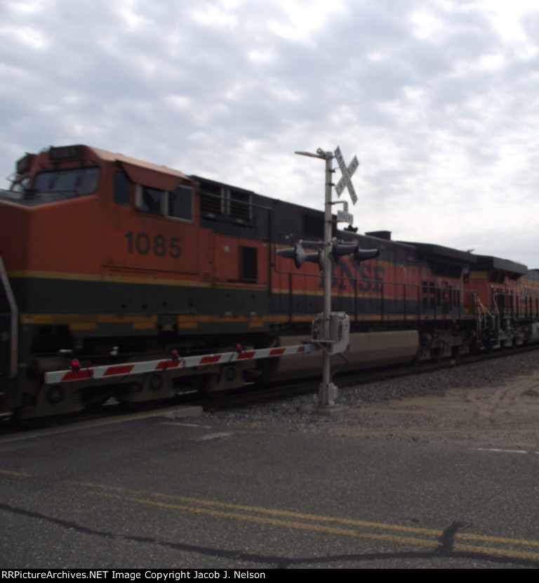 BNSF 1085