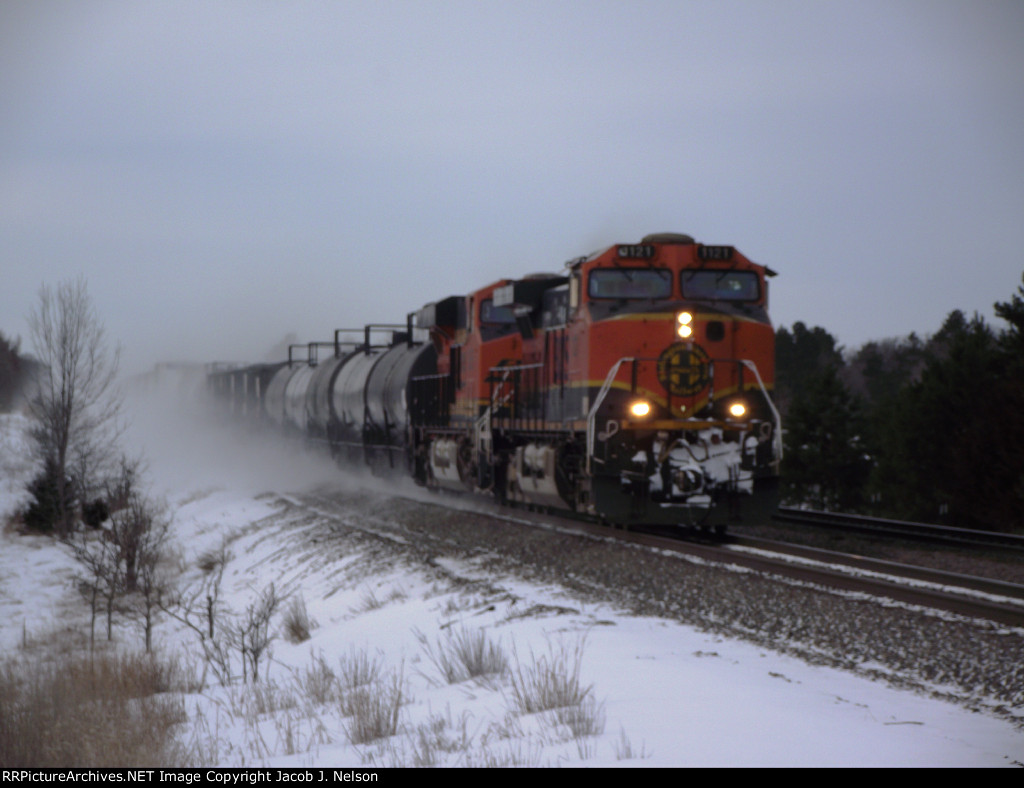 BNSF 1121