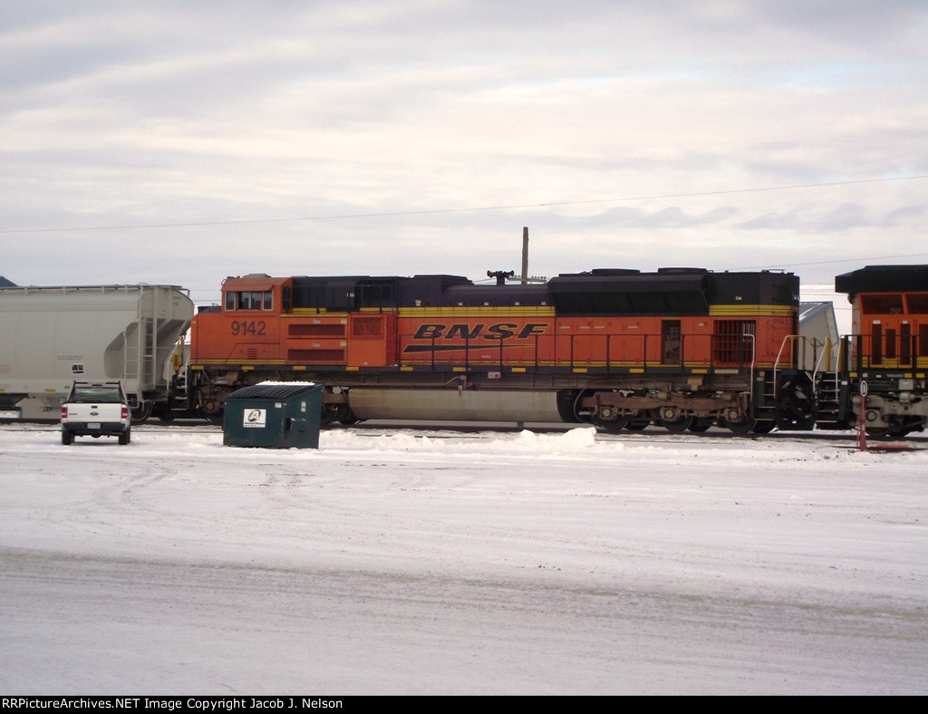 BNSF 9142