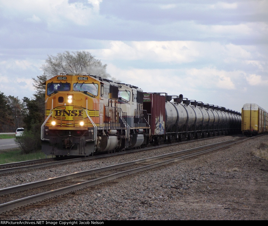BNSF 8840