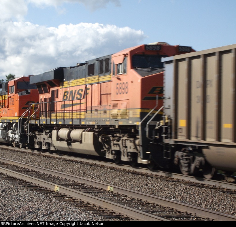 BNSF 5898