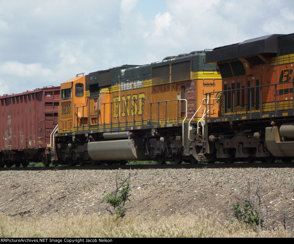 BNSF 8830