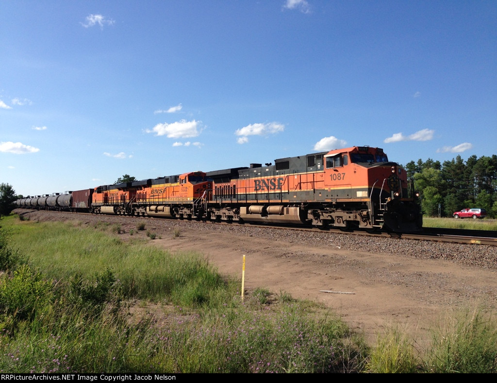 BNSF 1087