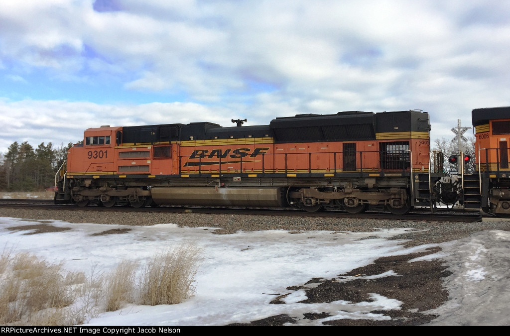 BNSF 9301 (DPU)