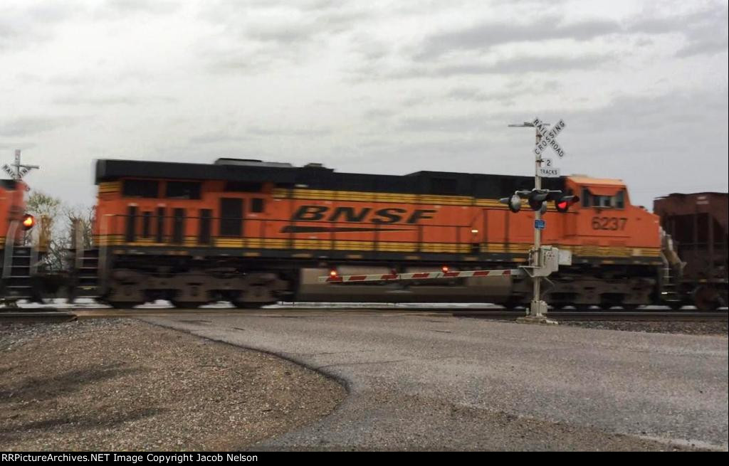 BNSF 6237