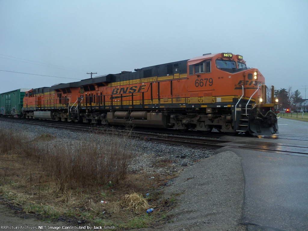 BNSF 6679