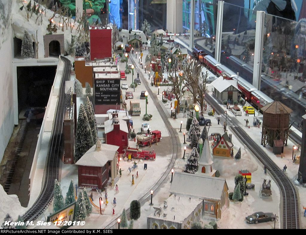 Inside KCS ]anta Train