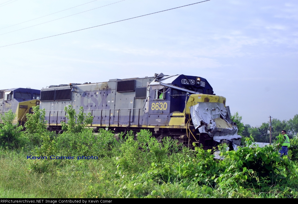 Q573 has hit a loaded trailer