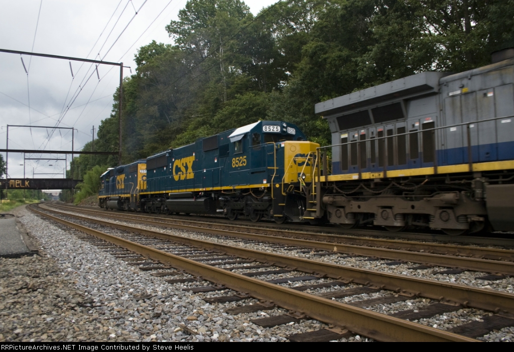 CSX 8525