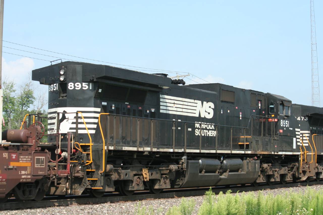 NS 8951