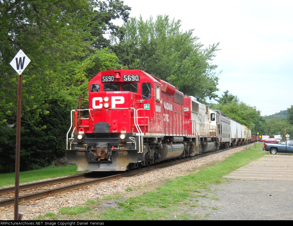 CP 512 at Mocanaqua, PA
