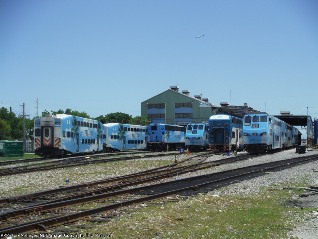 Tri-Rail Shops