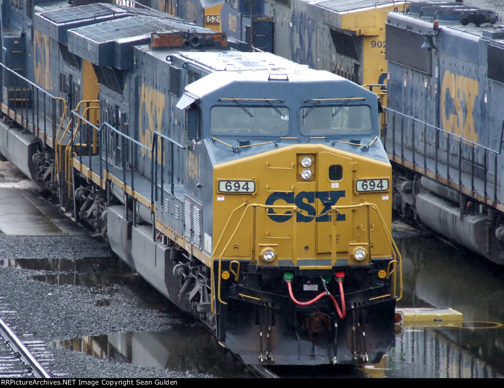 CSXT GE AC6000CW 694