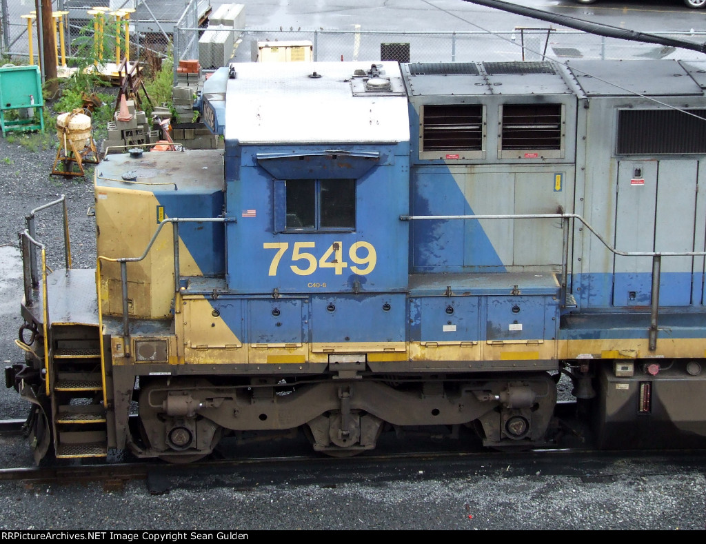 CSXT GE C40-8 7549